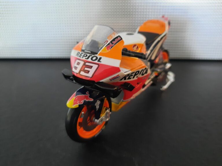 Honda Repsol #93 GP21 Marc Marquez Schaal 1:18 - JP MiniWheels